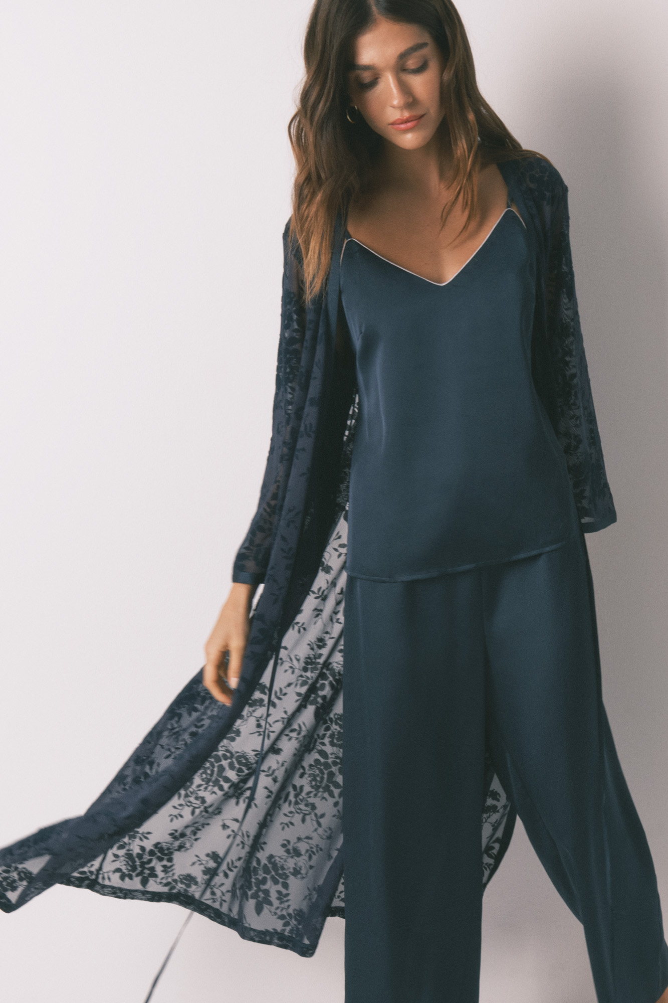 Bata larga holgado de satén azul | Batas de mujer | WomenSecret-MX