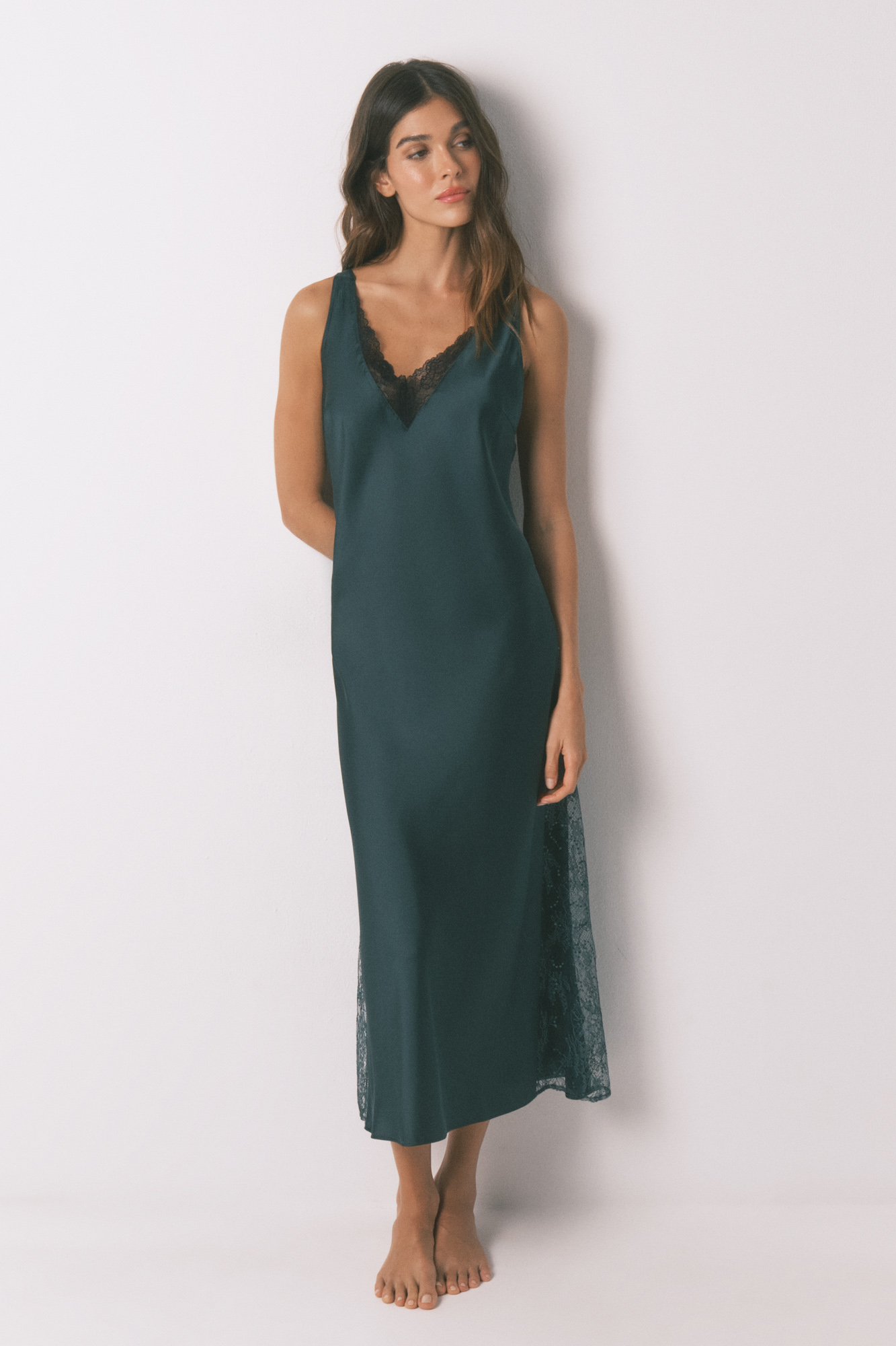 Camisón largo satén verde | Vestidos para mujer | WomenSecret-MX