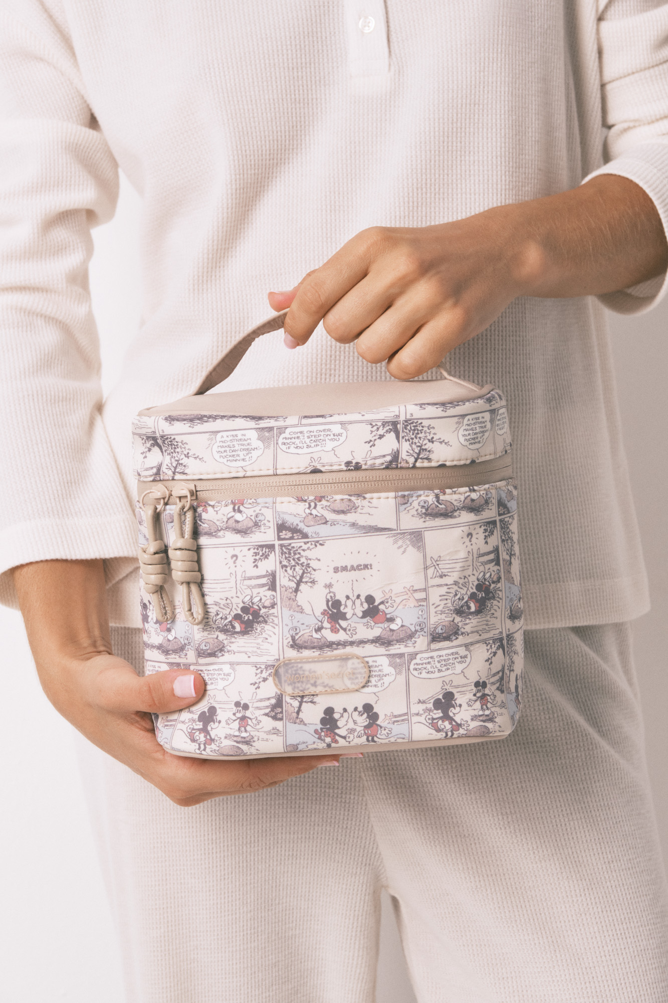 Neceser mediano de nailon de Mickey Mouse | Neceseres de mujer ...